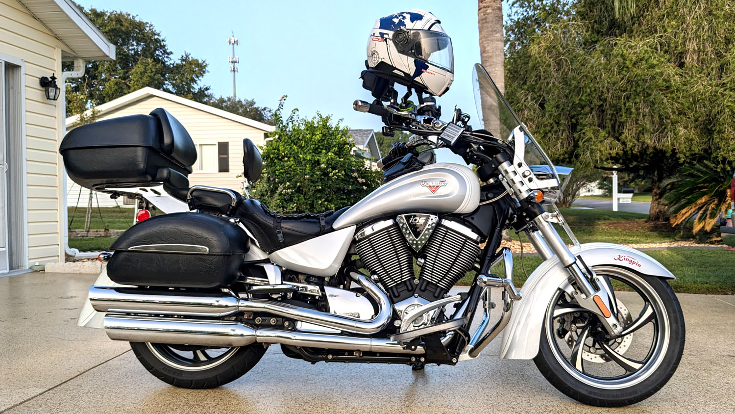 2012 Victory Kingpin | with Helmet – 2012 Victory Kingpin